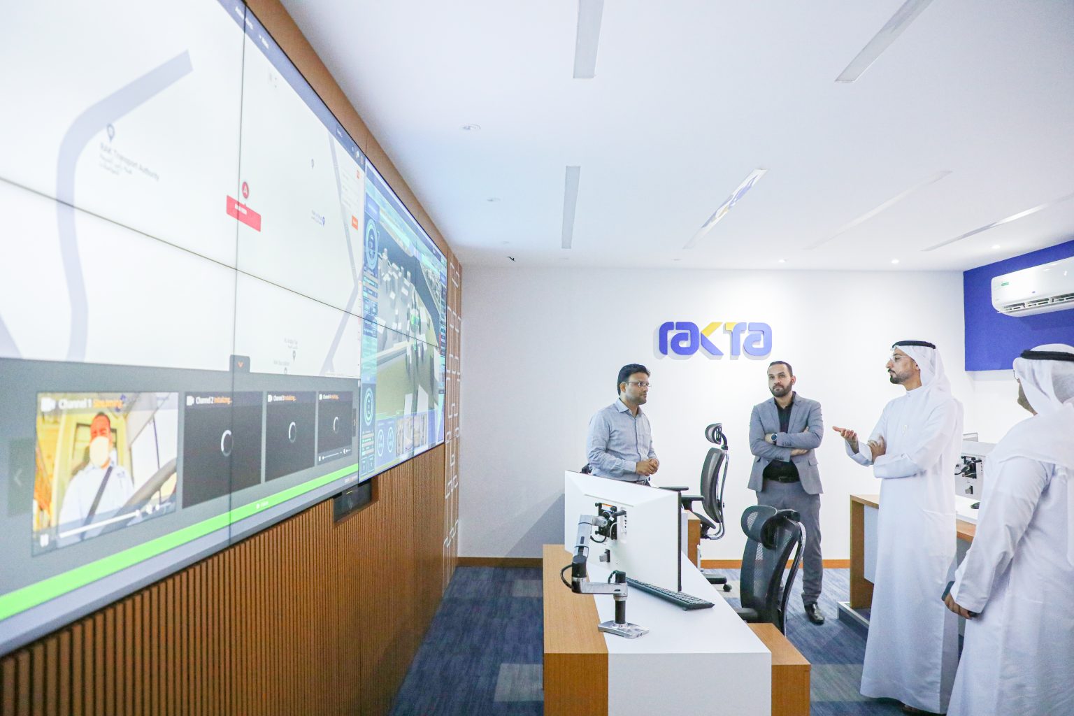 RAKTA’s GM in an inspection visit to the smart control center - RAK ...