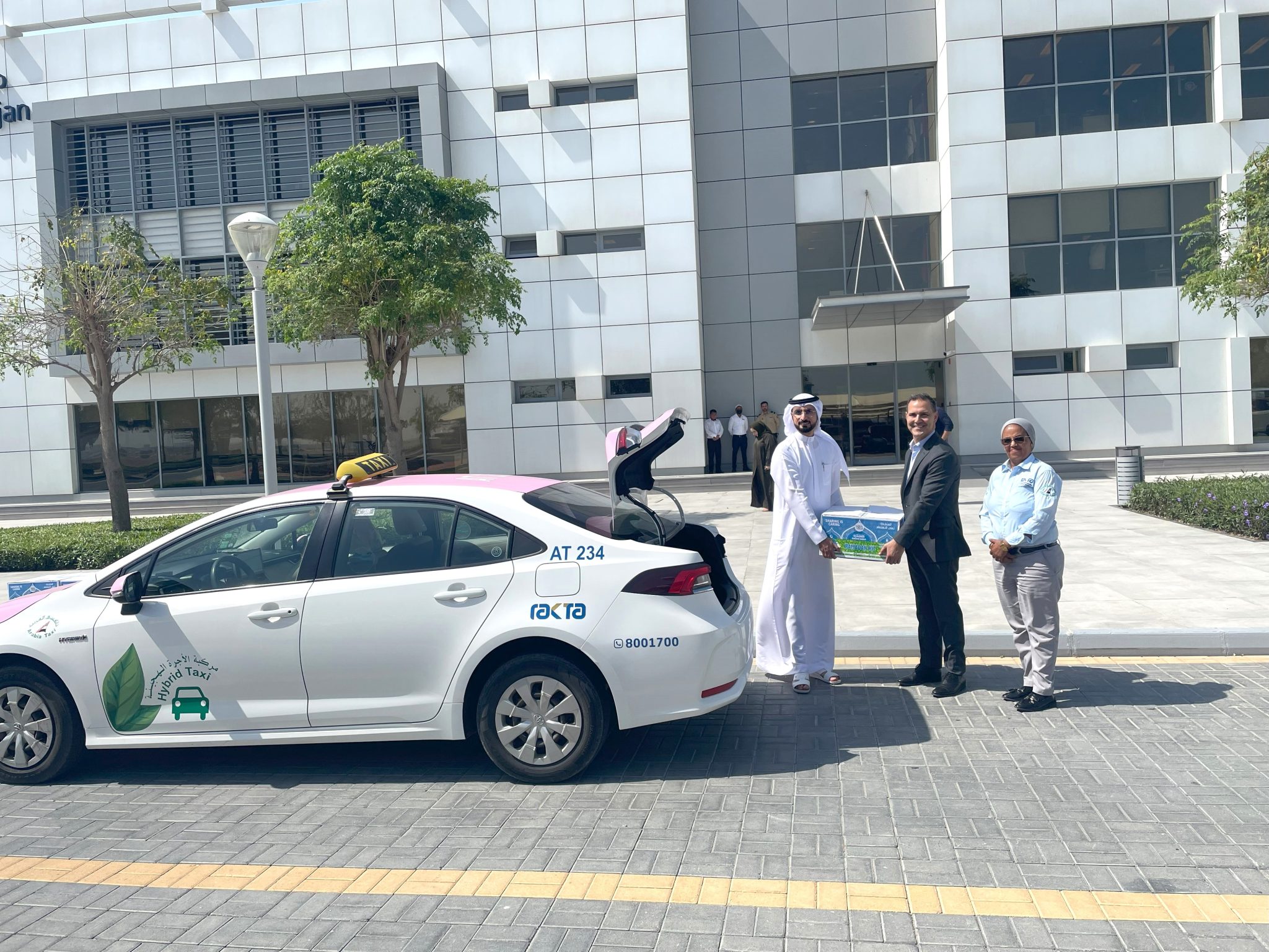 Distribution of Ramadan food box for taxi drivers - RAK Transport ...